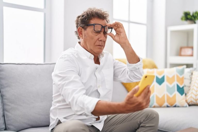 What Are the Common Signs of Vision Problems?